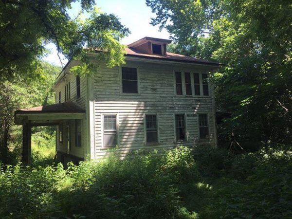 Children of the Corn house!! Not for the faint of heart! – The Old ...