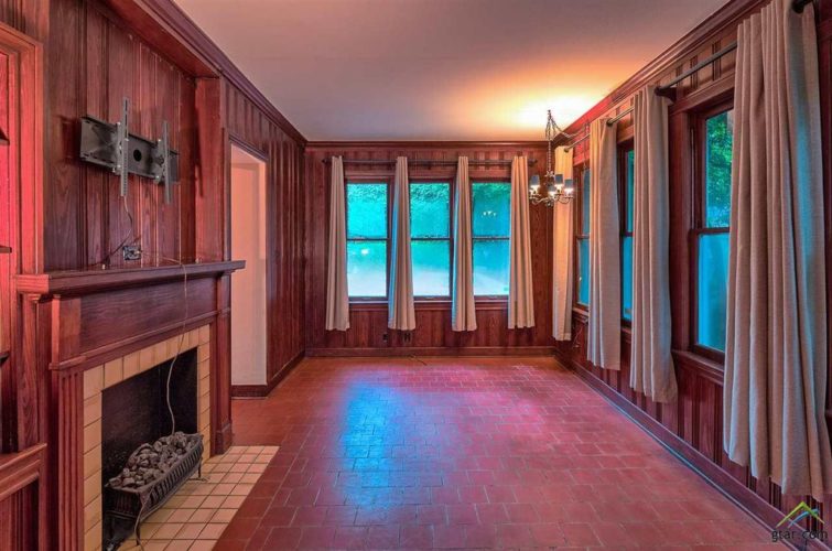 Jaw dropper!! And that kitchen stove! Circa, 1938 in Texas. $269,900 ...