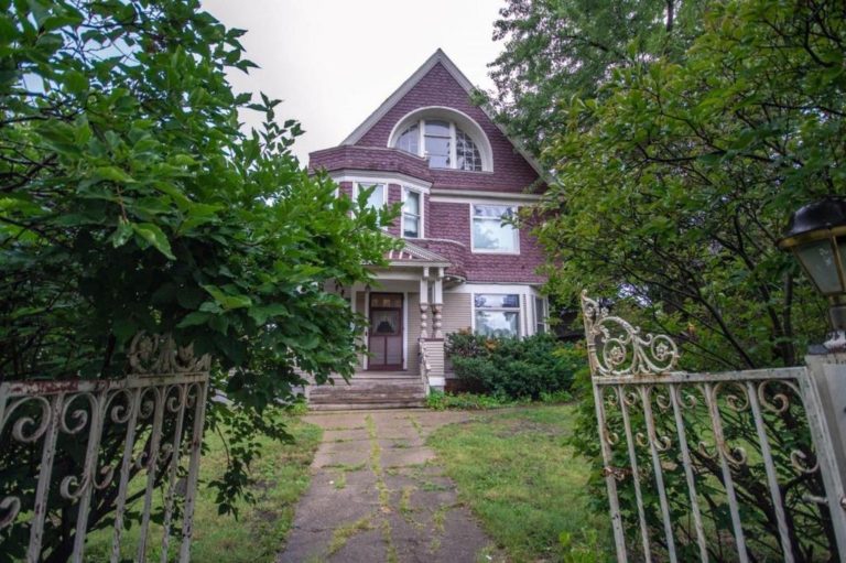 Sold. So much stained glass! Those stairs! Oh my! Circa 1890 in Iowa ...