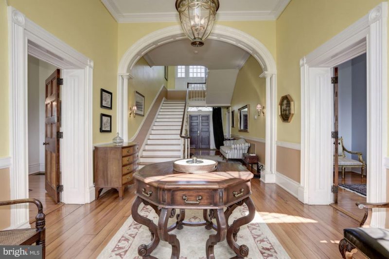 Wow! George Washington was a frequent guest! 400 acres in VA ...