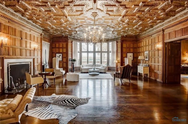 Just amazing! Those ceilings! Circa 1927. $895,000 – The Old House Life