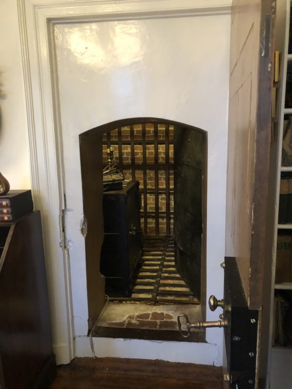 Beverly Hall, Circa 1810 and originally a bank. – The Old House Life