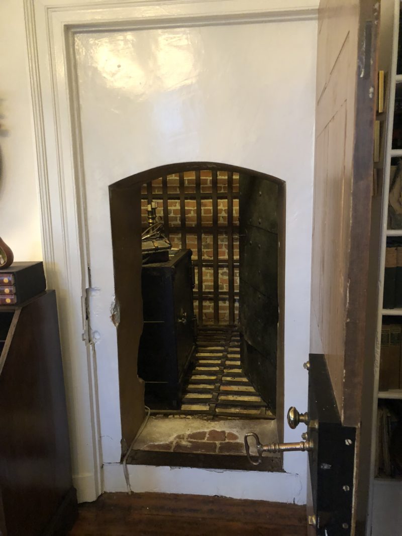 Beverly Hall, Circa 1810 and originally a bank. – The Old House Life