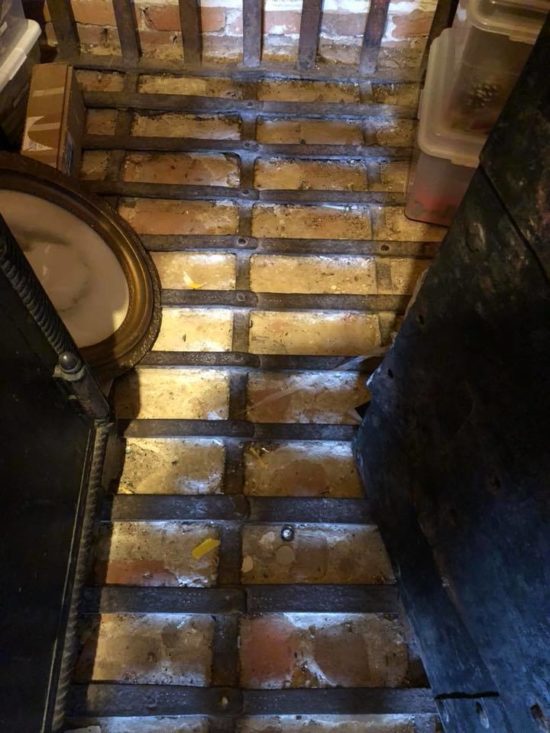 Beverly Hall, Circa 1810 and originally a bank. – The Old House Life