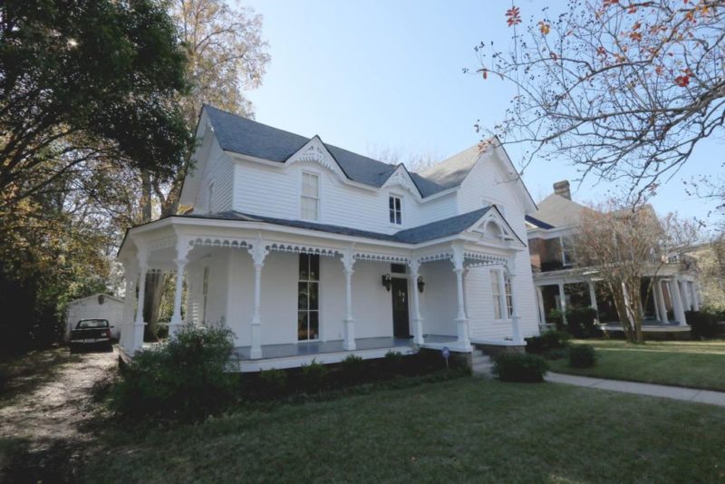 Such a pretty house!! In love!! Circa 1890 in MS. $189,900 – The Old ...