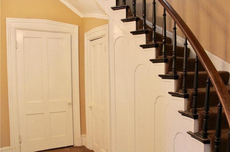 OMG! The stairs! The doorways! Circa 1850 in MO. $62,500! – The Old ...