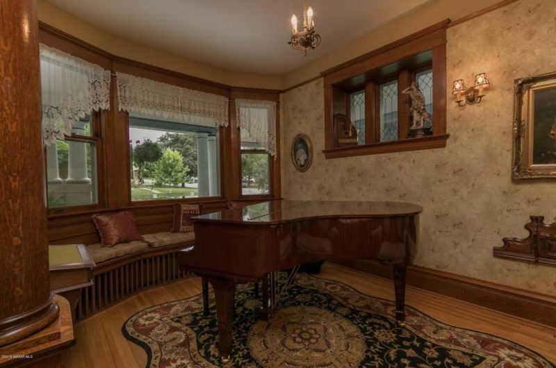 Oh my! The entryway! The porch! Circa 1905 in MN. $529,900 – The Old ...