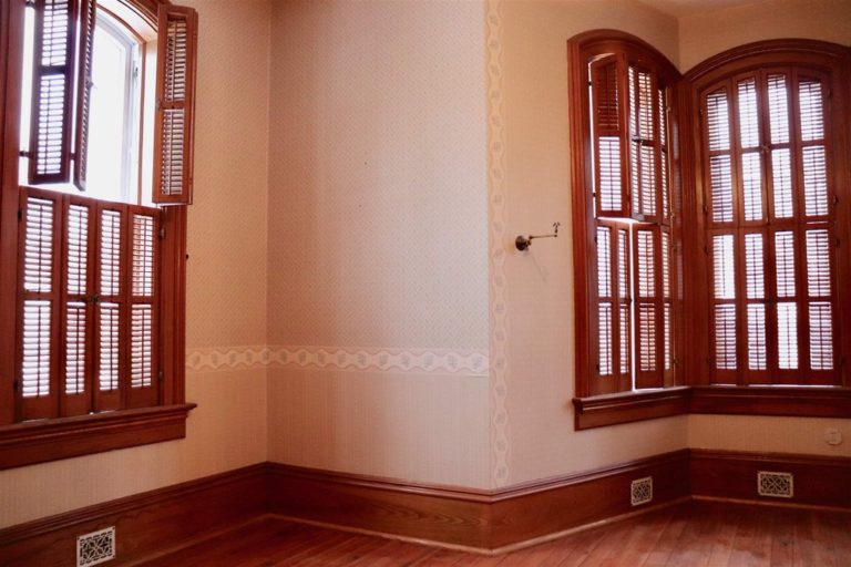 Original speaking tube system intact! Circa 1886 in Indiana. $289,900 ...