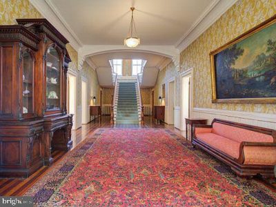 Great price for this Virginia mansion! Circa 1891. Over four acres ...