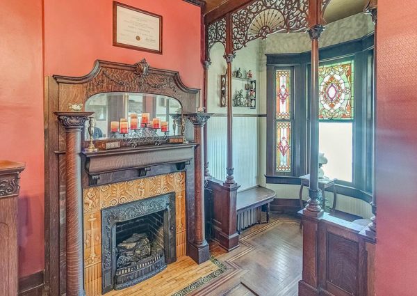 Oh My Goodness! James Twiss House, Circa 1907 in Illinois. $344,900 ...