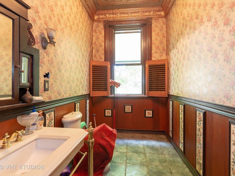 Sold. Never seen woodwork like that! The Boyton Mansion, Circa 1886 ...