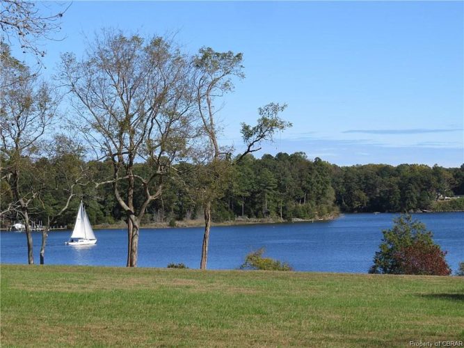Dream property! Spring Hill Farm, Circa 1706. On 23 waterfront acres in ...