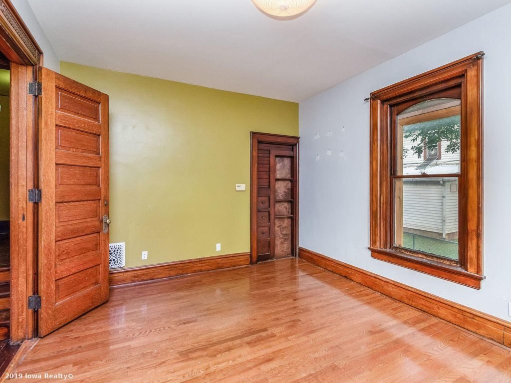 Sold. Deal of the day! Look inside! Circa 1900 in Iowa. $149,900 – The ...