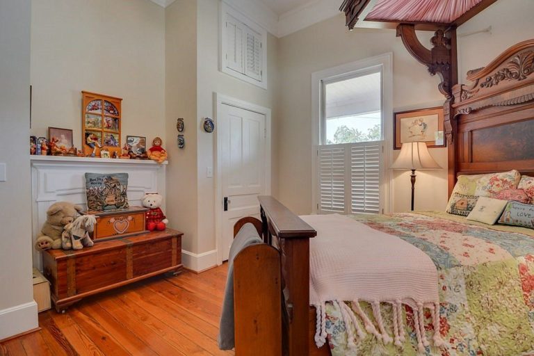 Over nine acres in Georgia with a pool! Circa 1889. $300,000 - The Old ...