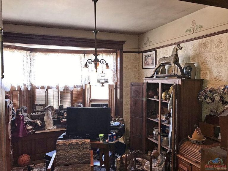 Off market. The Crome House, Circa 1904 in Missouri. American ...