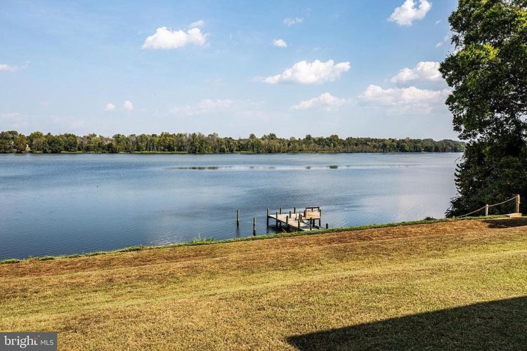 "Riverview", also known as Lightfoot House. Circa 1846. Over one acre ...