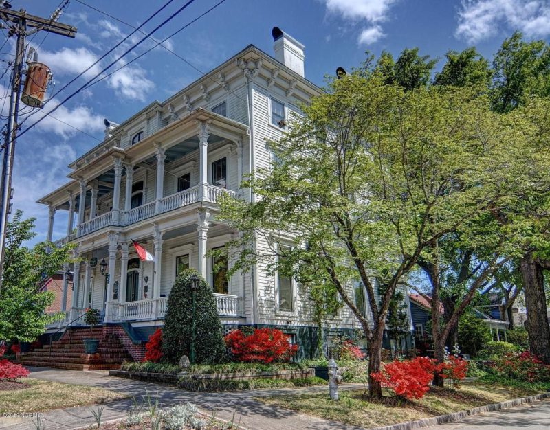The Verandas Bed and Breakfast, Circa 1854. Benjamin Beery House in ...
