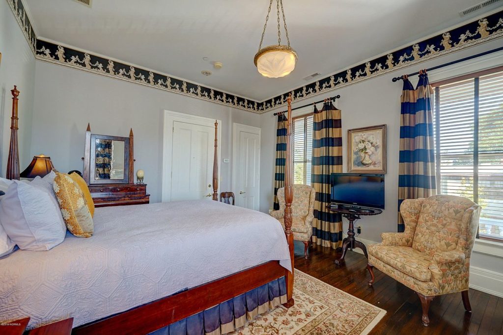 The Verandas Bed and Breakfast, Circa 1854. Benjamin Beery House in ...