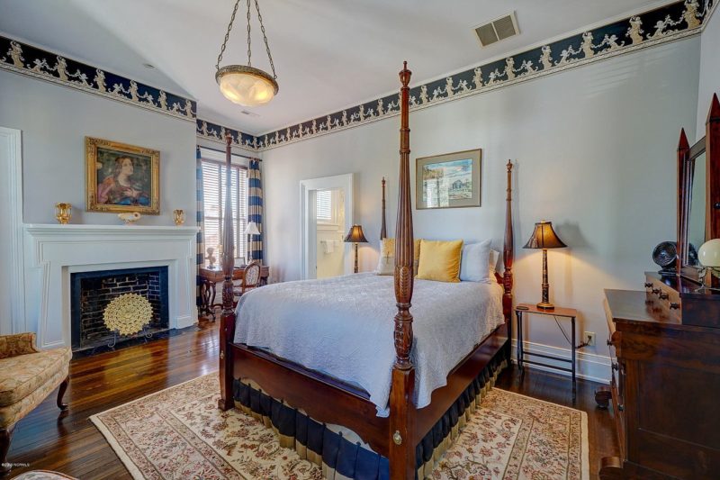 The Verandas Bed and Breakfast, Circa 1854. Benjamin Beery House in ...