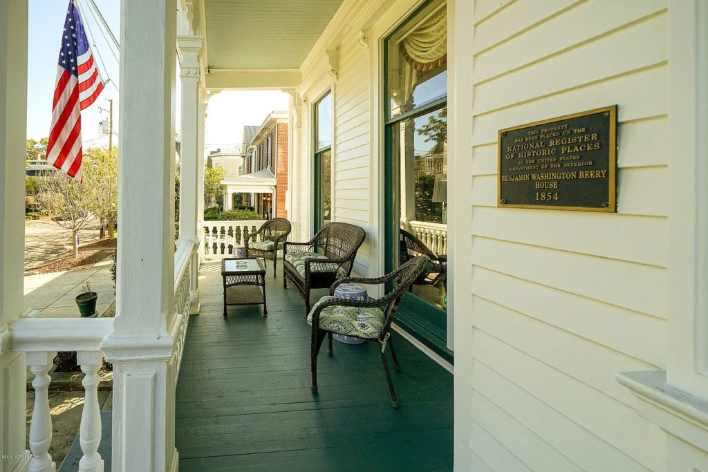 The Verandas Bed and Breakfast, Circa 1854. Benjamin Beery House in ...
