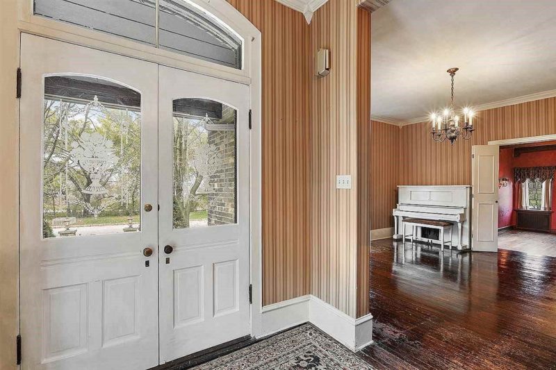 Sold. I want the library! The Rahr House, Circa 1863 in Wisconsin ...