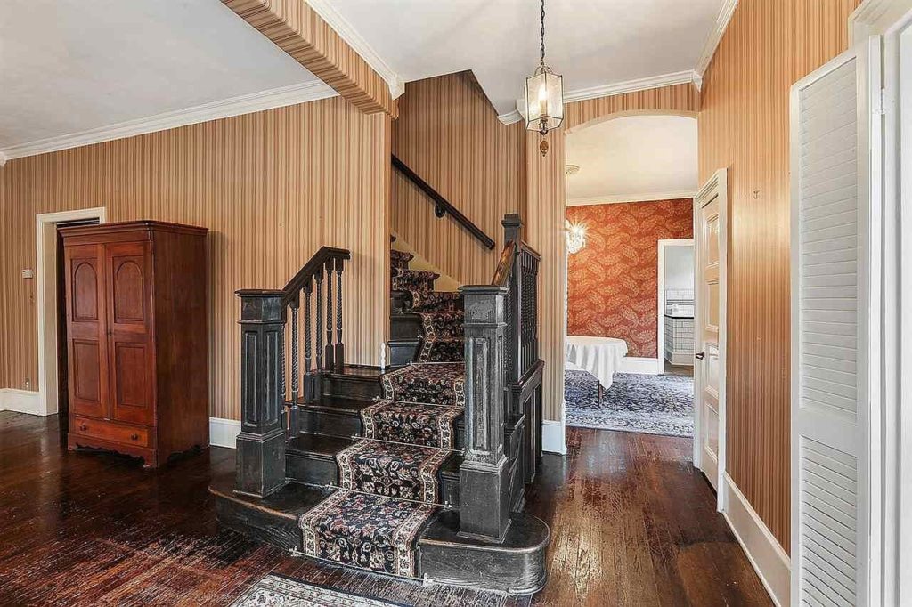 Sold. I want the library! The Rahr House, Circa 1863 in Wisconsin ...