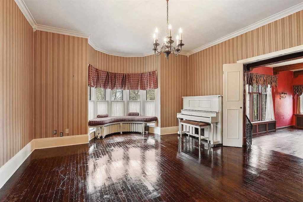 Sold. I want the library! The Rahr House, Circa 1863 in Wisconsin ...