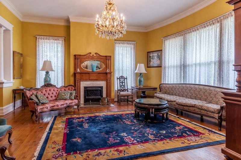 Check out the woodwork! Circa 1897. Almost one acre in Mississippi ...