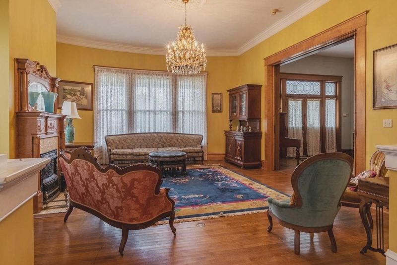 Check out the woodwork! Circa 1897. Almost one acre in Mississippi ...