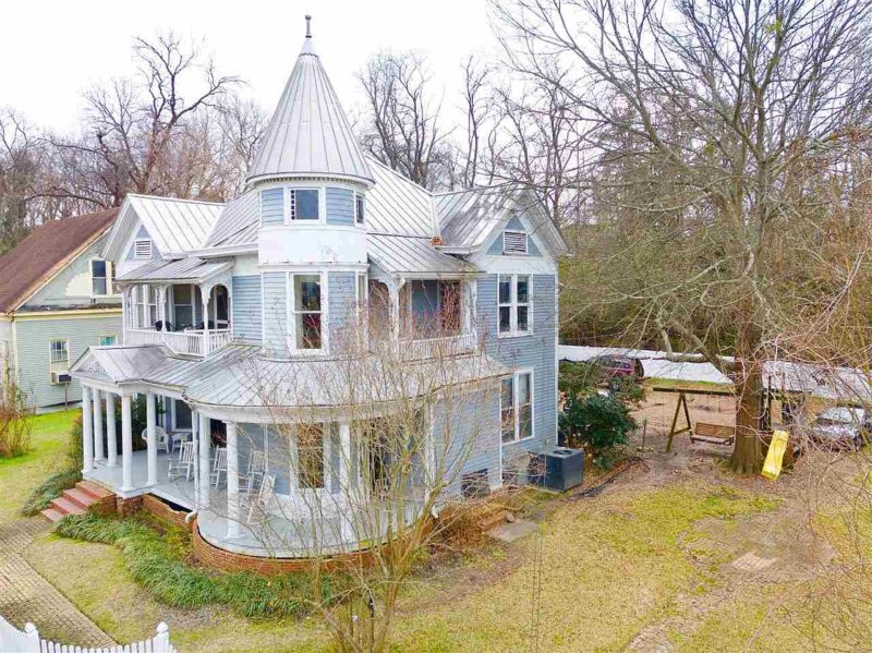 Deal of the Day! Circa 1899 in Mississippi. $166,500 – The Old House Life