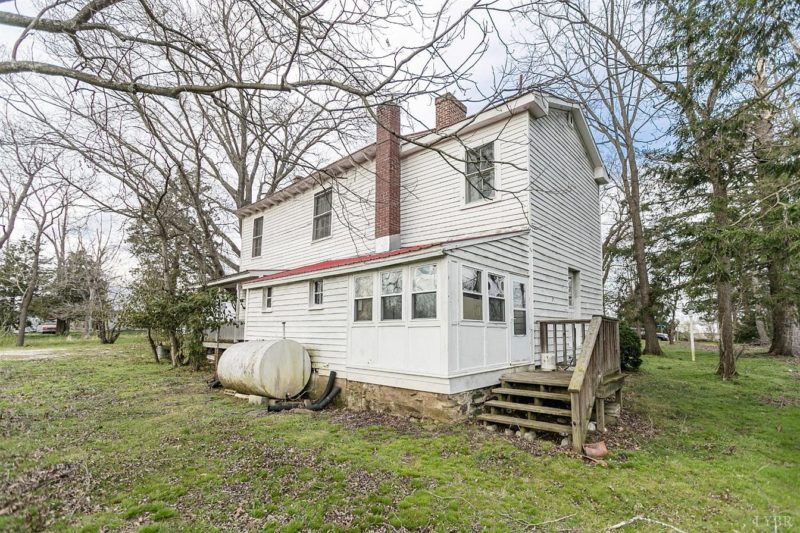 Six acres in Pamplin, Virginia. Circa 1834. $89,900! – The Old House Life