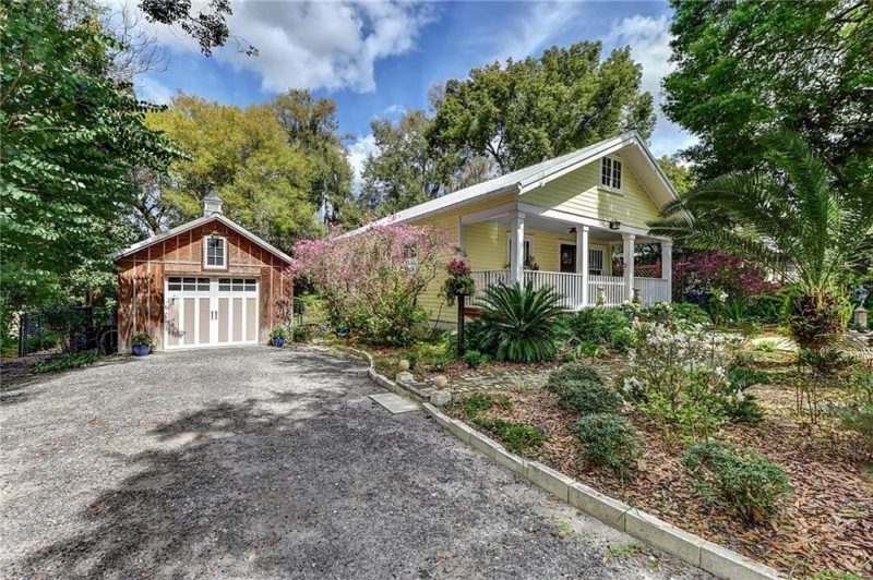 OMG! I want this!! Look inside. Circa 1925 in Florida. $198,000 - The ...