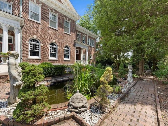 Featured on HGTV! The Darden Mansion, Circa 1914 in Suffolk, Virginia ...