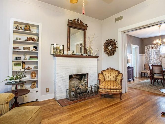 Off market. Love the screened in porch! Circa 1905 in Texas. $275,000 ...