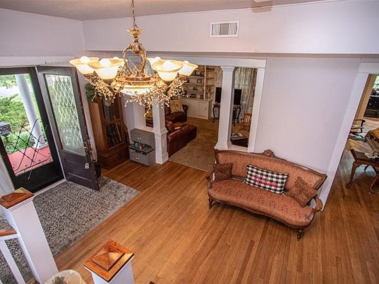 Off market. Love the screened in porch! Circa 1905 in Texas. $275,000 ...