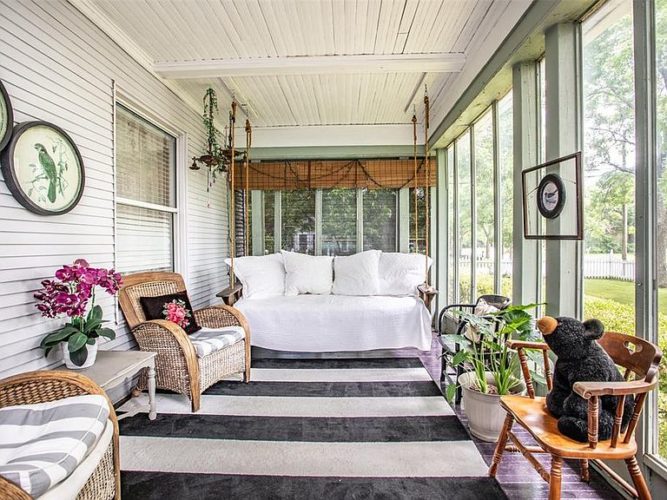 Off market. Love the screened in porch! Circa 1905 in Texas. $275,000 ...