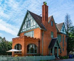 Has an elevator! Architect Neel Reid designed home. Circa 1911 in ...