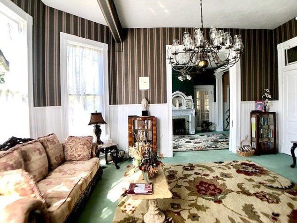 8 bedrooms-8 bathrooms! The Coney House, Circa 1886 in Mississippi ...