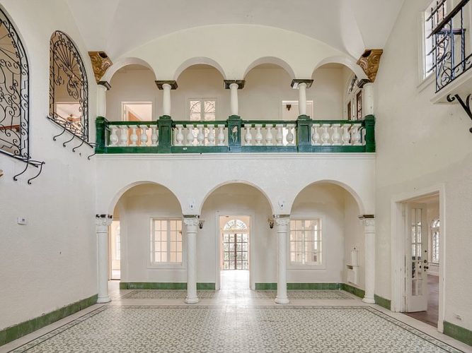 Trust me, look inside this one! Circa 1937 in Texas. $390,000 – The Old ...