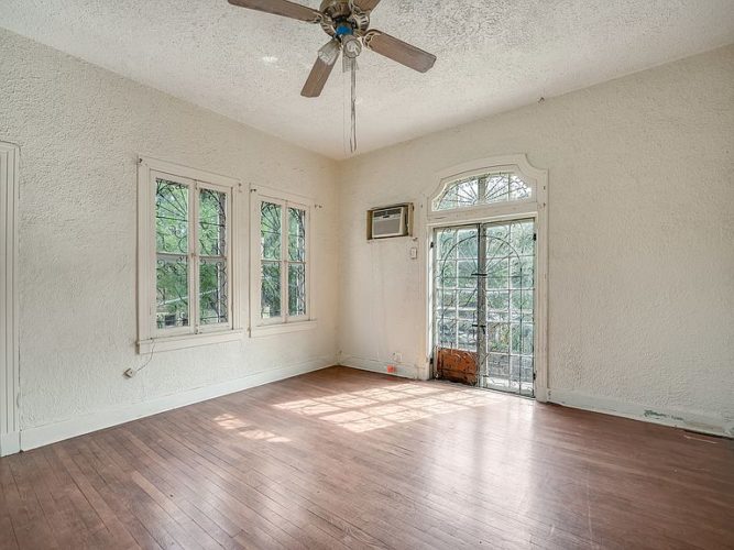 Trust me, look inside this one! Circa 1937 in Texas. $390,000 - The Old ...