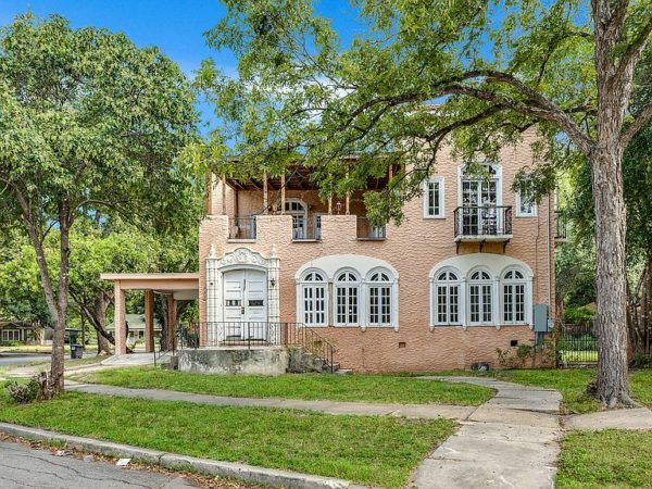 Trust me, look inside this one! Circa 1937 in Texas. $390,000 – The Old ...