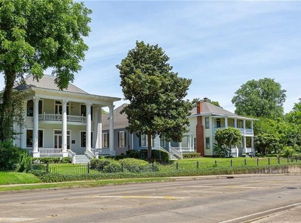OMG! The woodwork! The Mayer Hirsch House, Circa 1909 in Louisiana ...