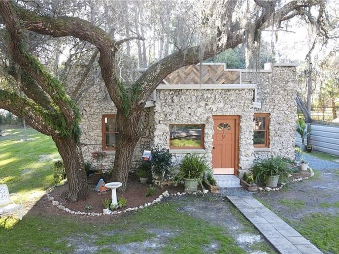 Unique rock house in Florida! Circa 1923. $159,000 – The Old House Life