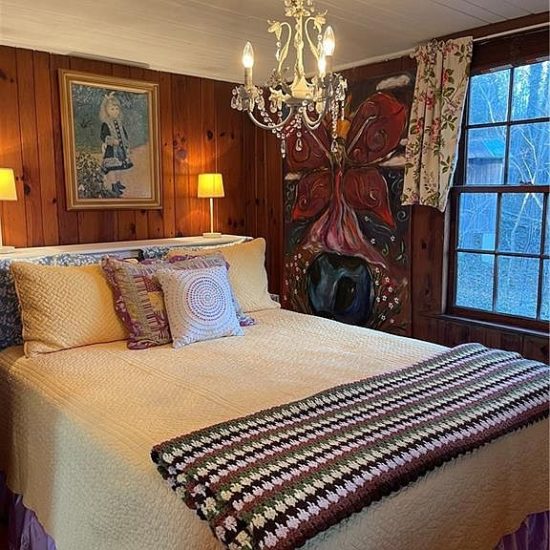 Mountain cabin in North Carolina. Such a quaint town too! Circa 1935 ...