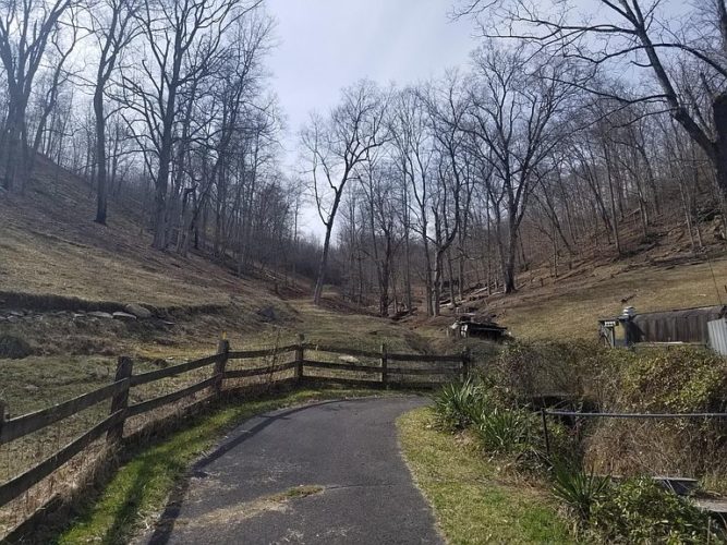 63 acres in Virginia. Interesting rock outcroppings! Circa 1918 ...