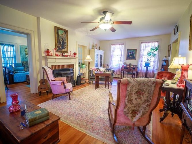 Love this! Has great curb appeal! The Wilkinson House, Circa 1937 in ...