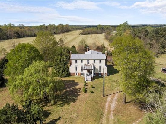 25 acres in Virginia. The Manor House at Church Farm. Circa 1790 ...