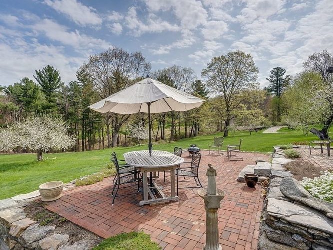 Perfection! On a five acre apple orchard. Circa 1800 in Massachusetts ...