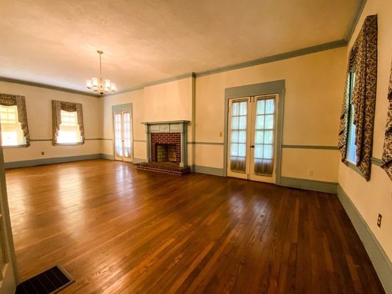 Almost four acres in Virginia. It’s in a quaint town! Circa 1924 ...