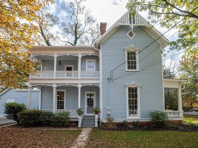 I want the playhouse and the screened doors! The Bynum House, Circa ...
